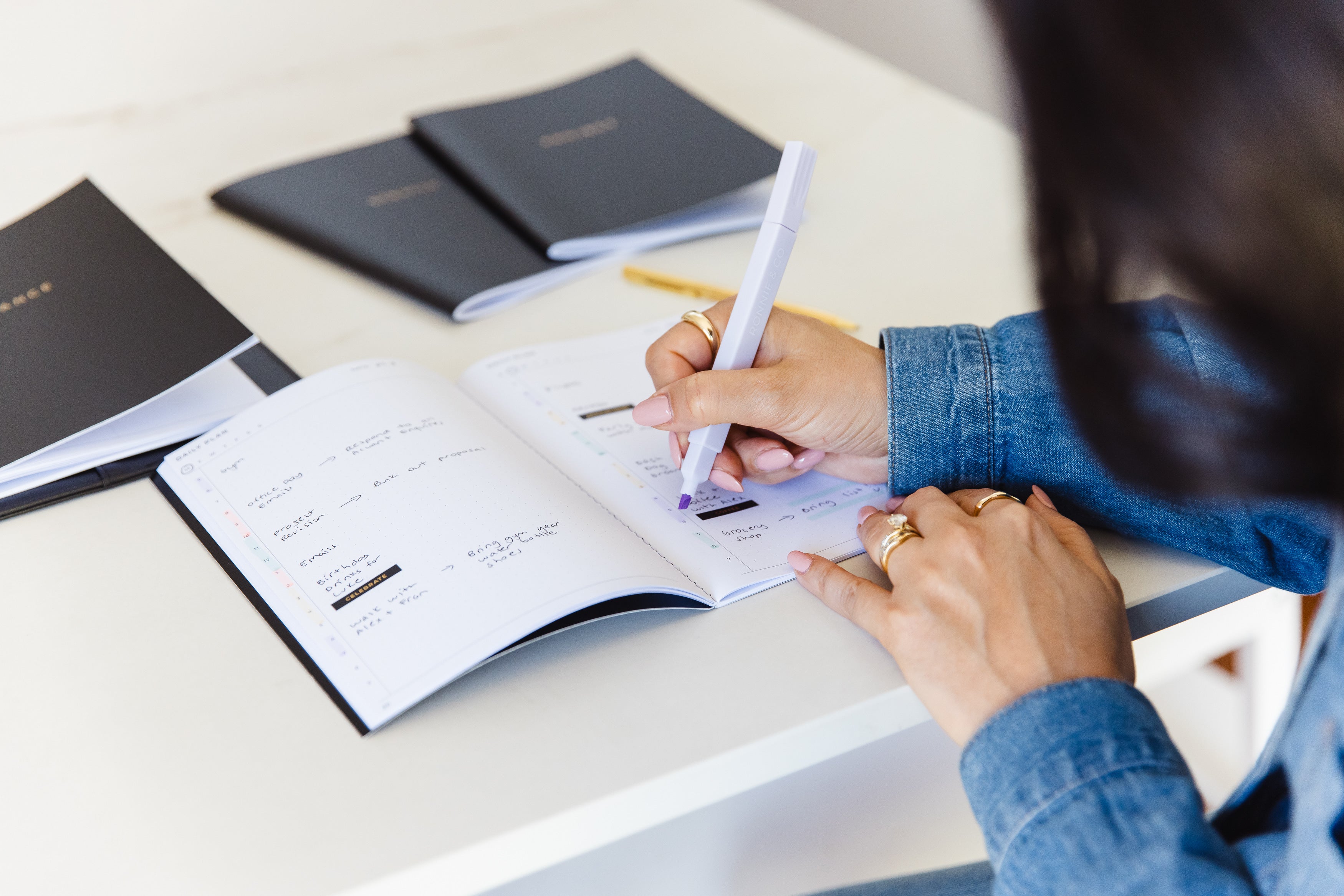 NOTEBOOK BUNDLES – Ronnie & Co