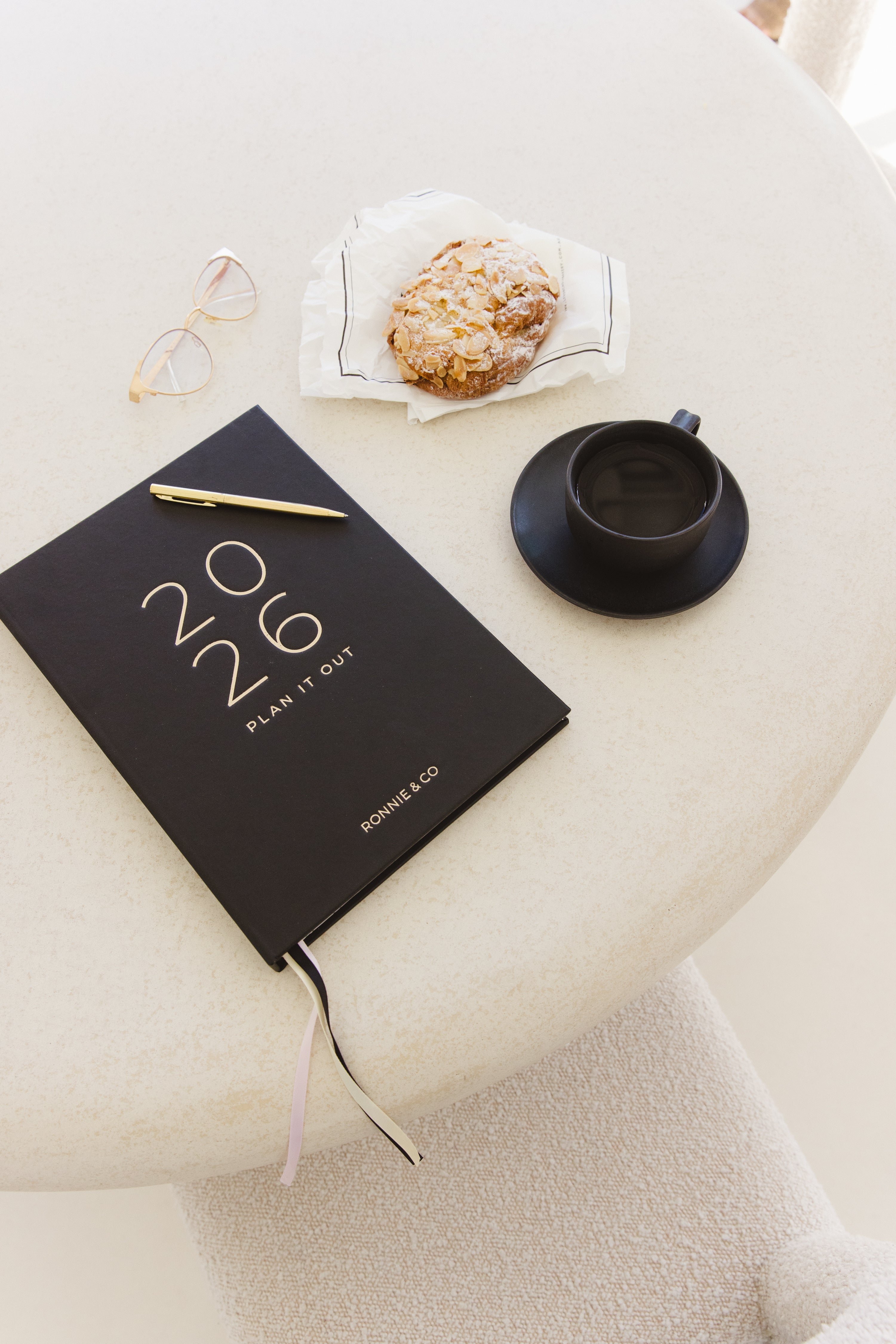 SALE ALL – Ronnie & Co